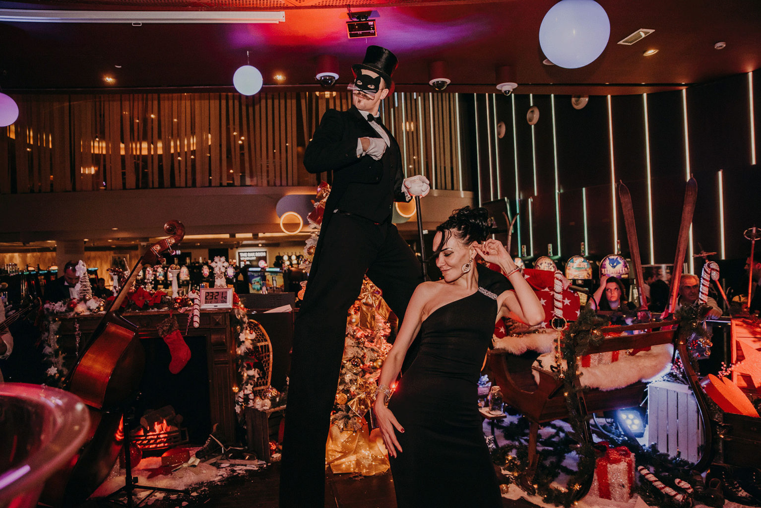 Truman's Capote Masked Ball Ball of the Century - RADAR